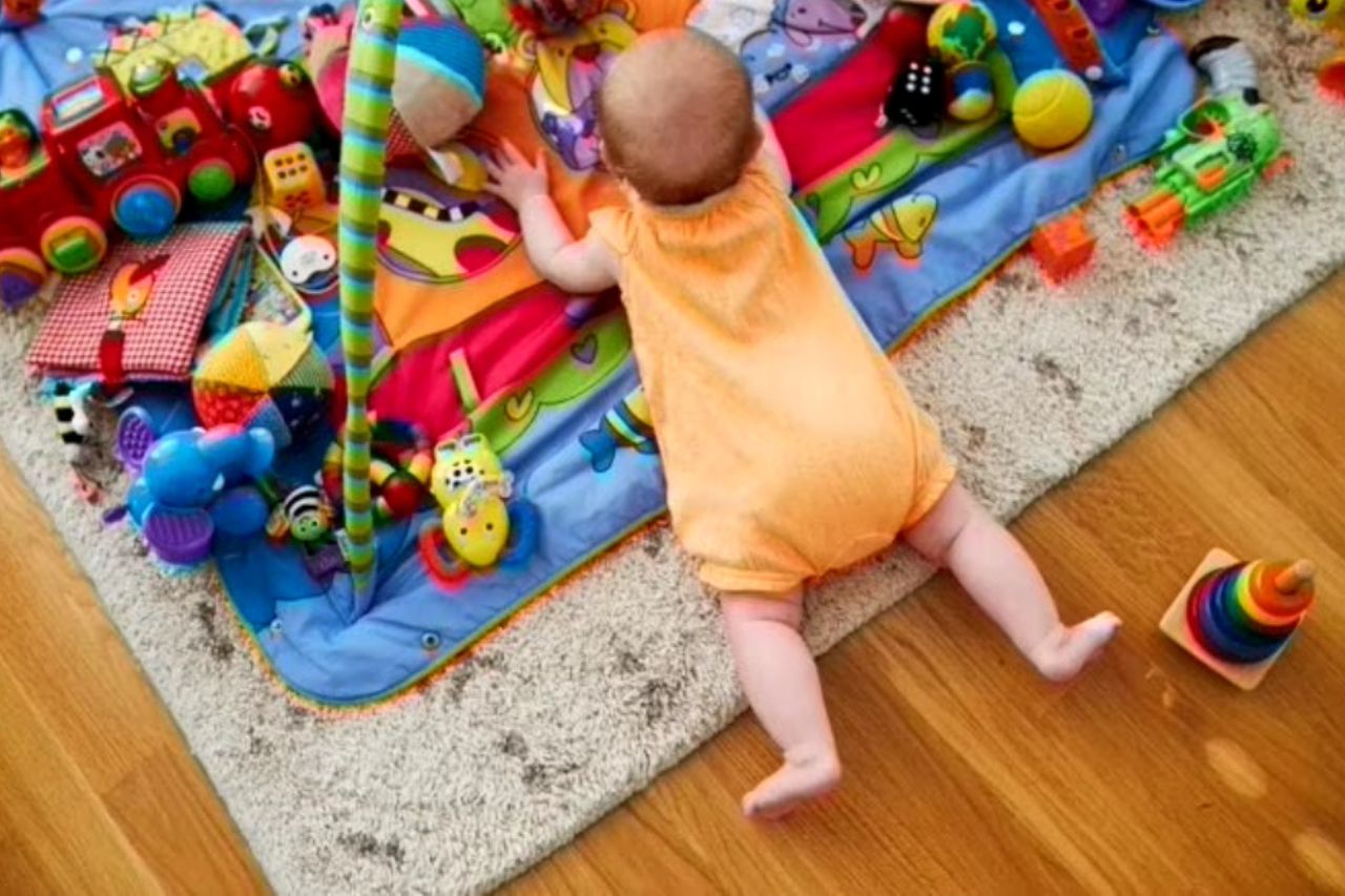 4 Jenis Mainan Anak Bayi 3 Bulan Terbaik Untuk Tumbuh Kembang Optimal